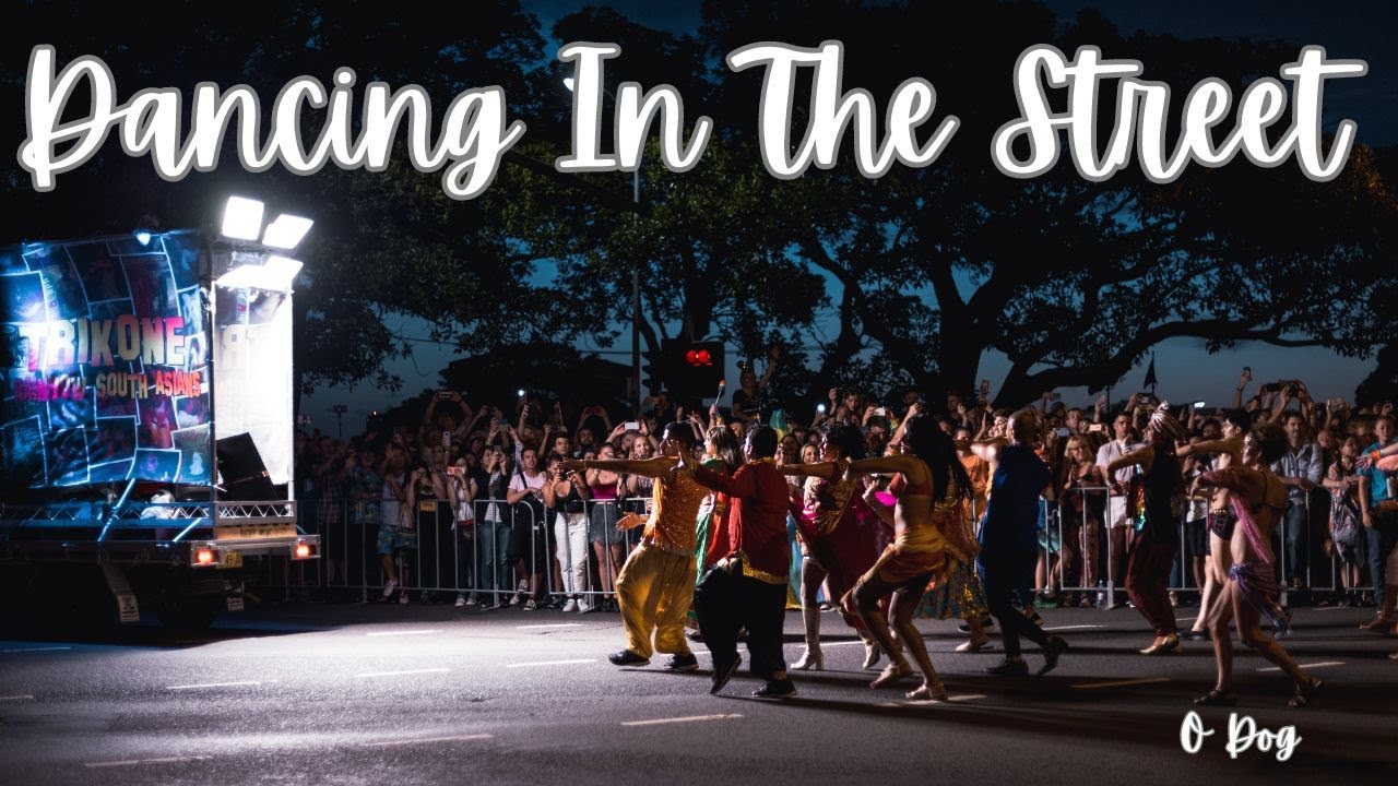 Dancing In The Street - YouTube