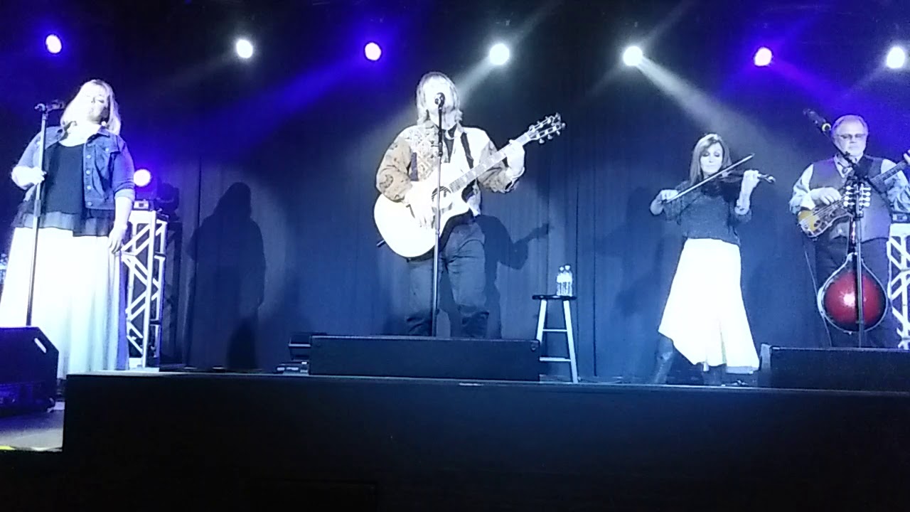 Ted Vigil Amanda Bacon Amy Dave's Don Brewer sing Fly Away - YouTube