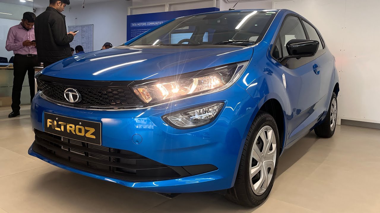 Tata Altroz 2023 Harbour Blue Detailed Review In Hindi ️ - YouTube