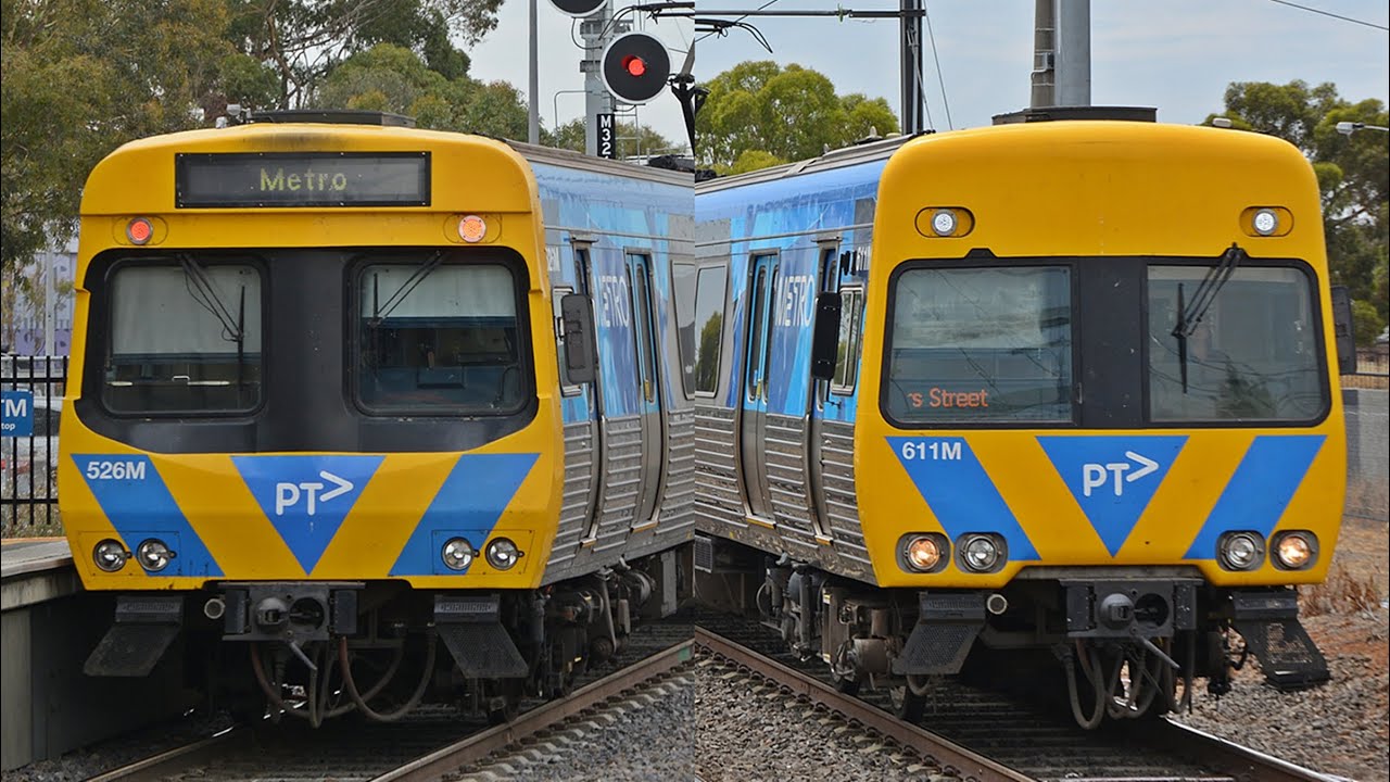 Comeng Trains at Keilor Plains & Diggers Rest - YouTube