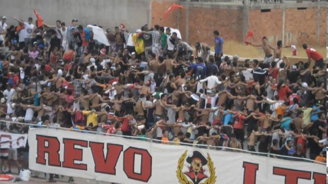 Ultras Revoltes Chant-La-Vida-2014 - YouTube