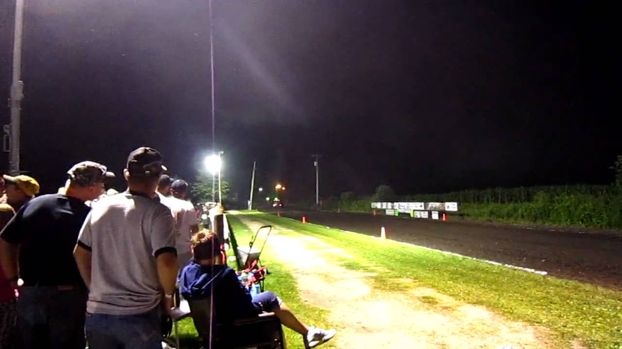 The Mistress Pulling @ Arlington, IA July 9th, 2010 - YouTube