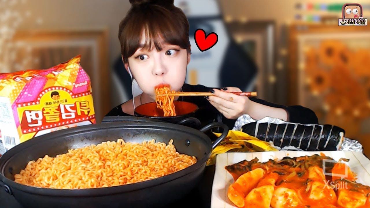 튀김쫄면과 참치김밥 먹방🔥_ Shugi Mukbang eating show - YouTube