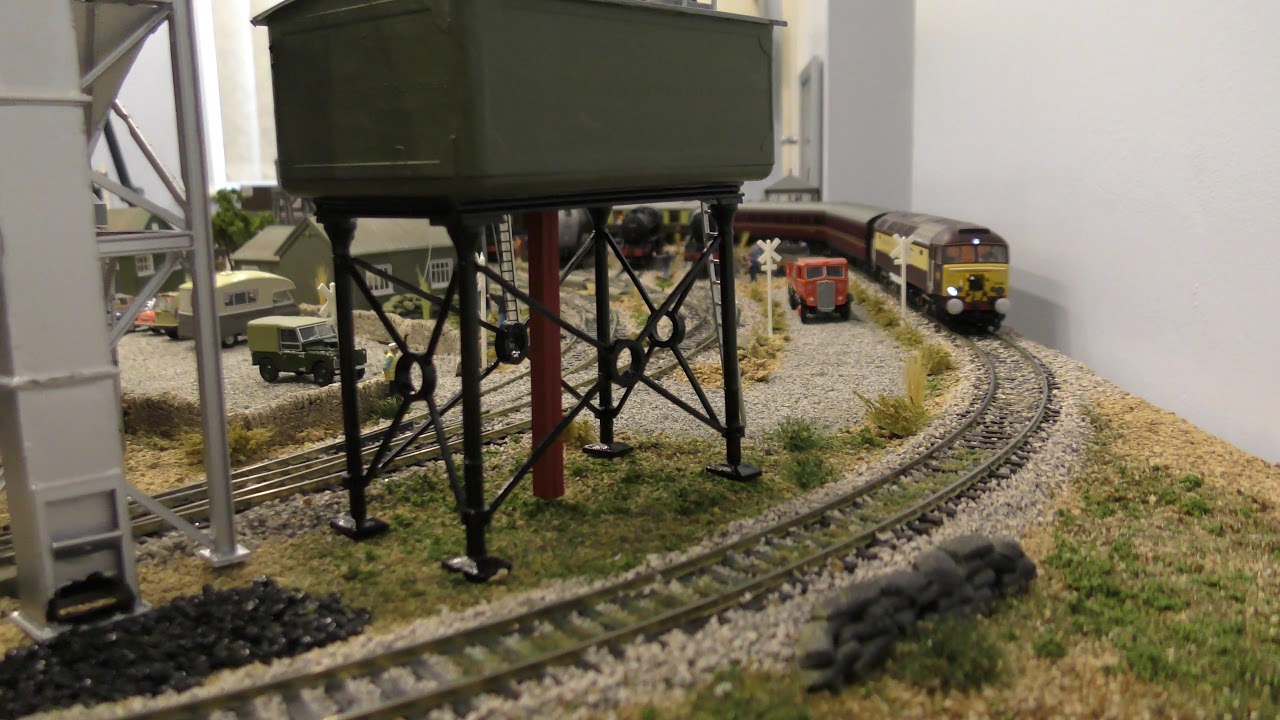 Bachmann Class 57 Northern Princess 32-764 crash - YouTube