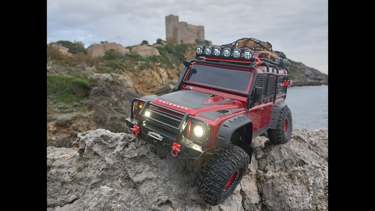 Traxxas TRX4 Defender - Rock Crawling in Talamone with my Defender Body ...