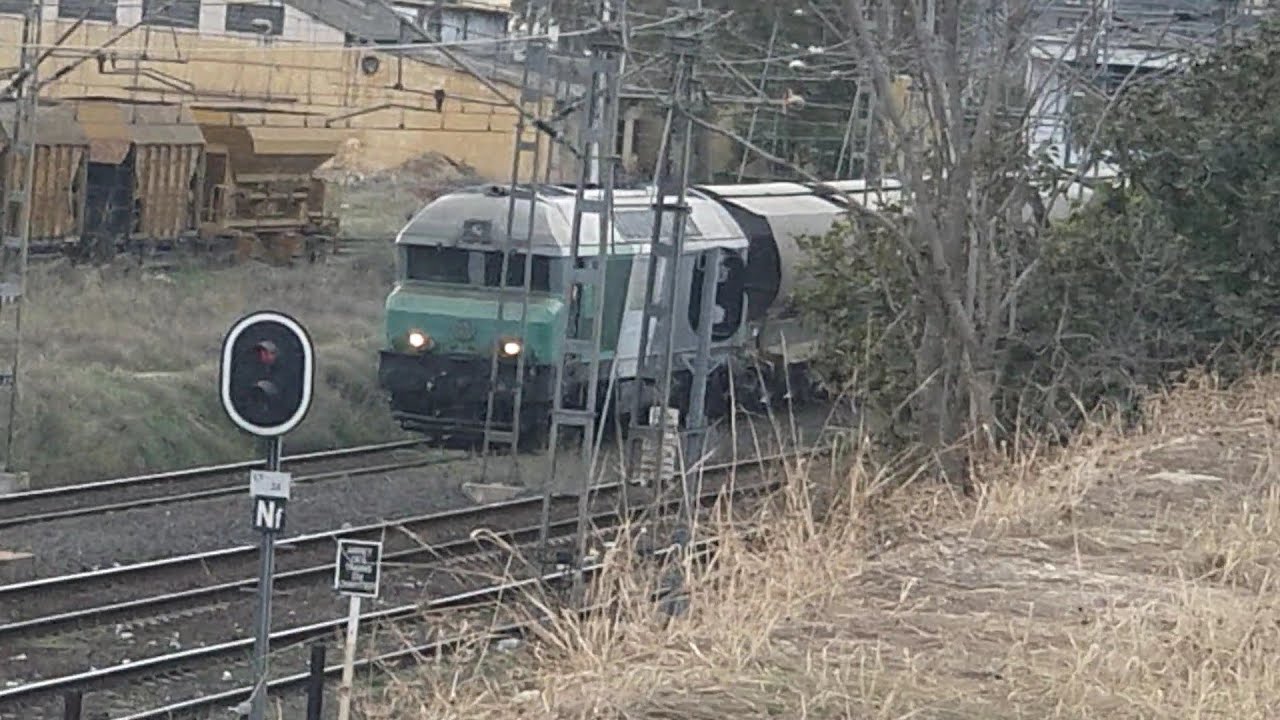 ONCF DF 116 🇲🇦/ CC 72009 🇨🇵 IN MEKNES CITY القاطرة الفرنسية الاسطورية ...