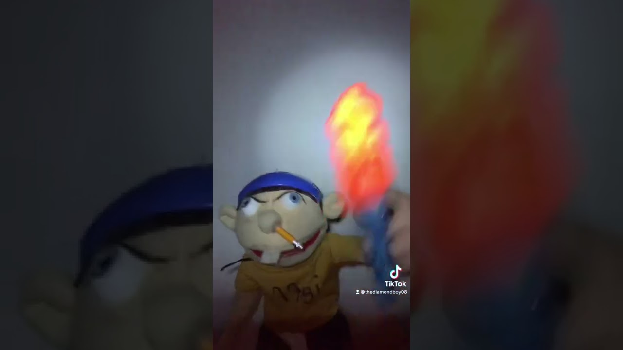Jeffy with a gun - YouTube