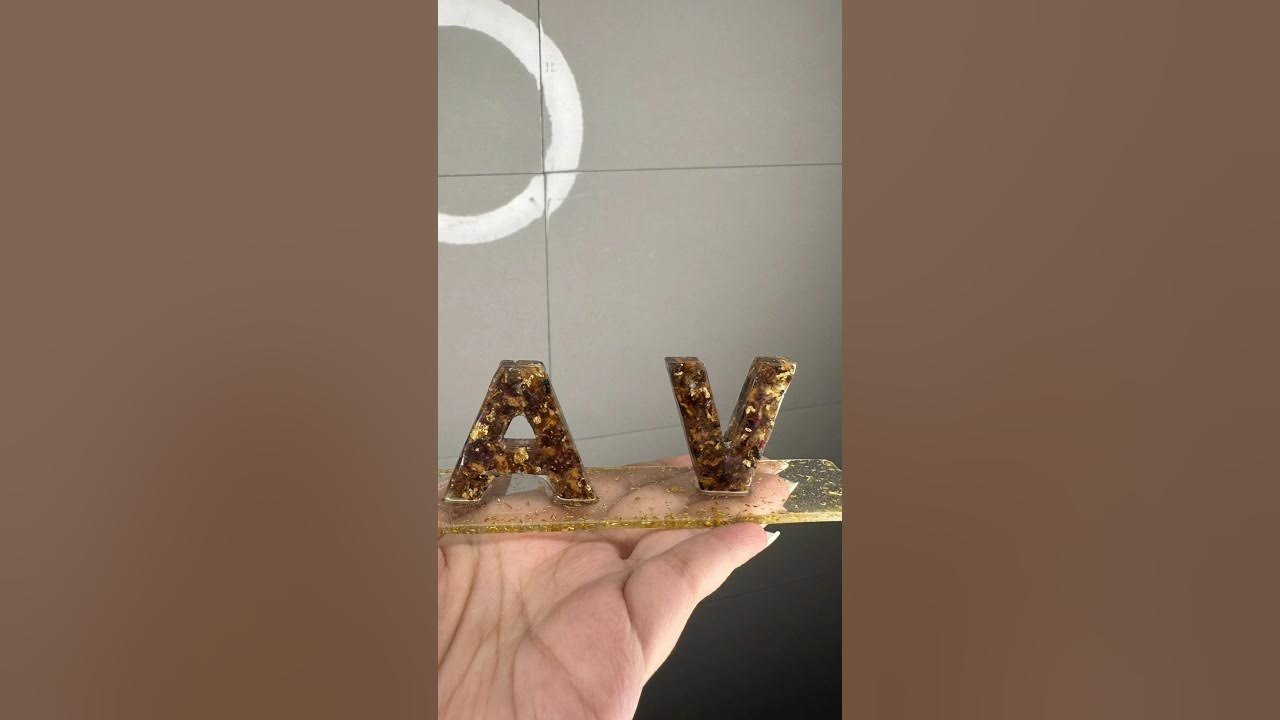 Resin name stand ️💕 #shorts #youtubeshorts #yt #ytshorts #avresinworld - YouTube