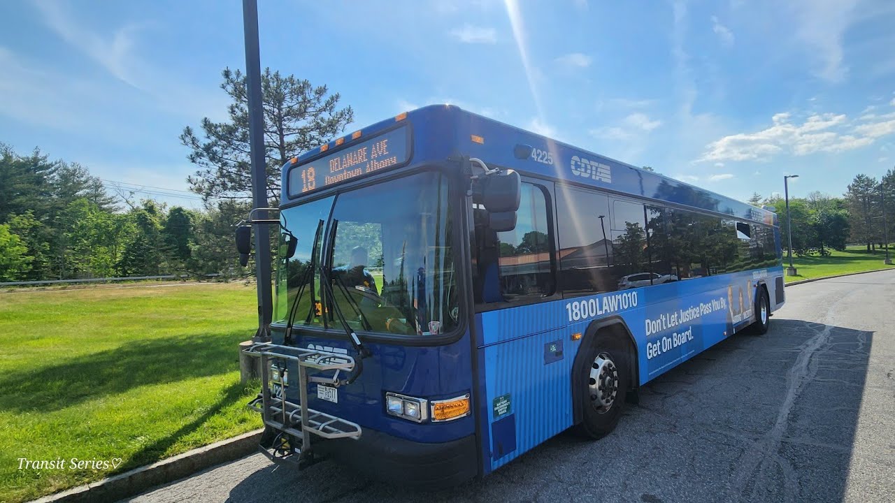 (Engine/Transmission sound recording) CDTA 2022 Gillig Low Floor 40 ...