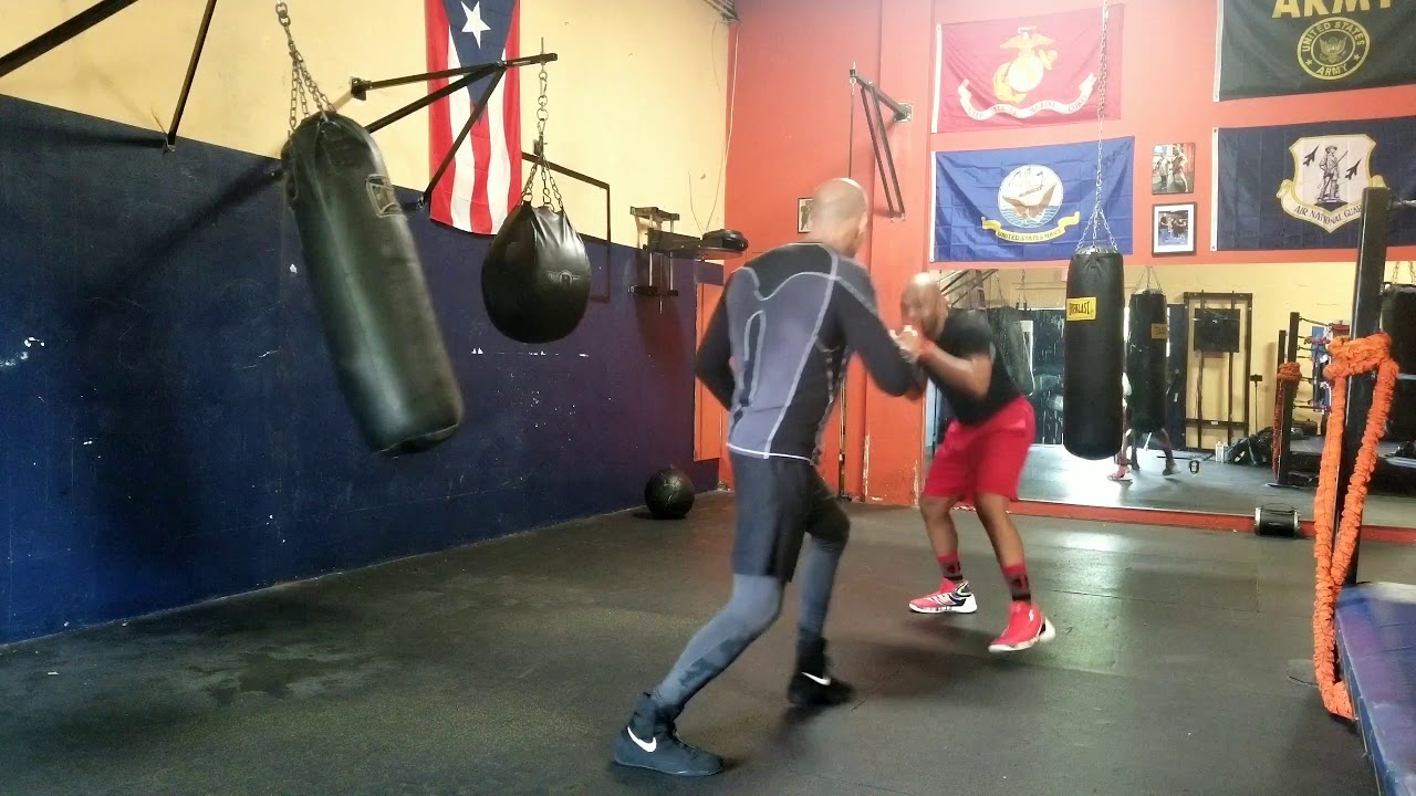 Shoulder and toe boxing with Don. I finally taste defeat. - YouTube