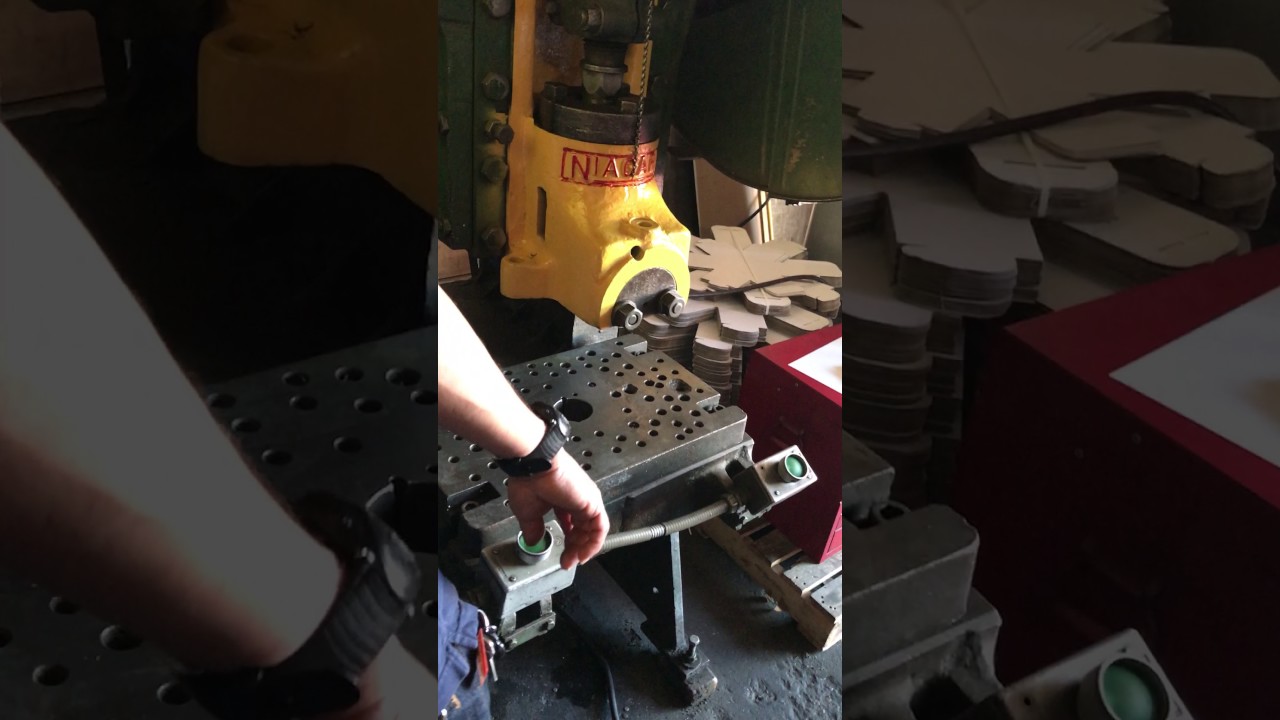 NIAGARA A3 PUNCH PRESS -OBI MACHINE - 32 TON - YouTube