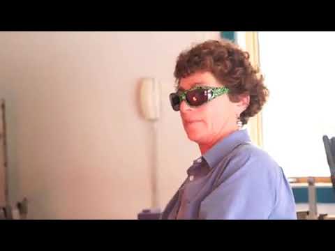 Laurie Thal Glass Artist - YouTube