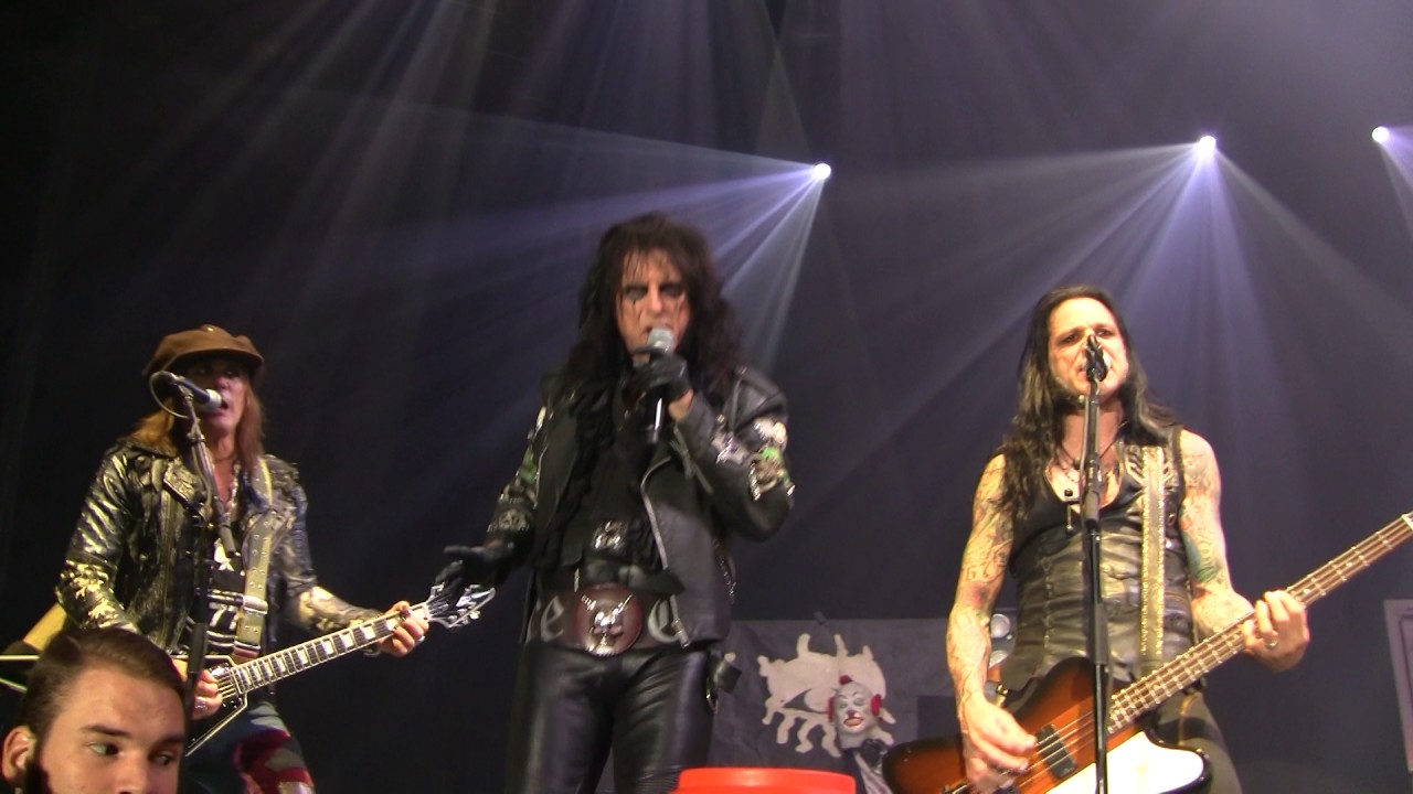 Alice Cooper @ The Q Centre Victoria Canada 10/18/16 - Poison - YouTube