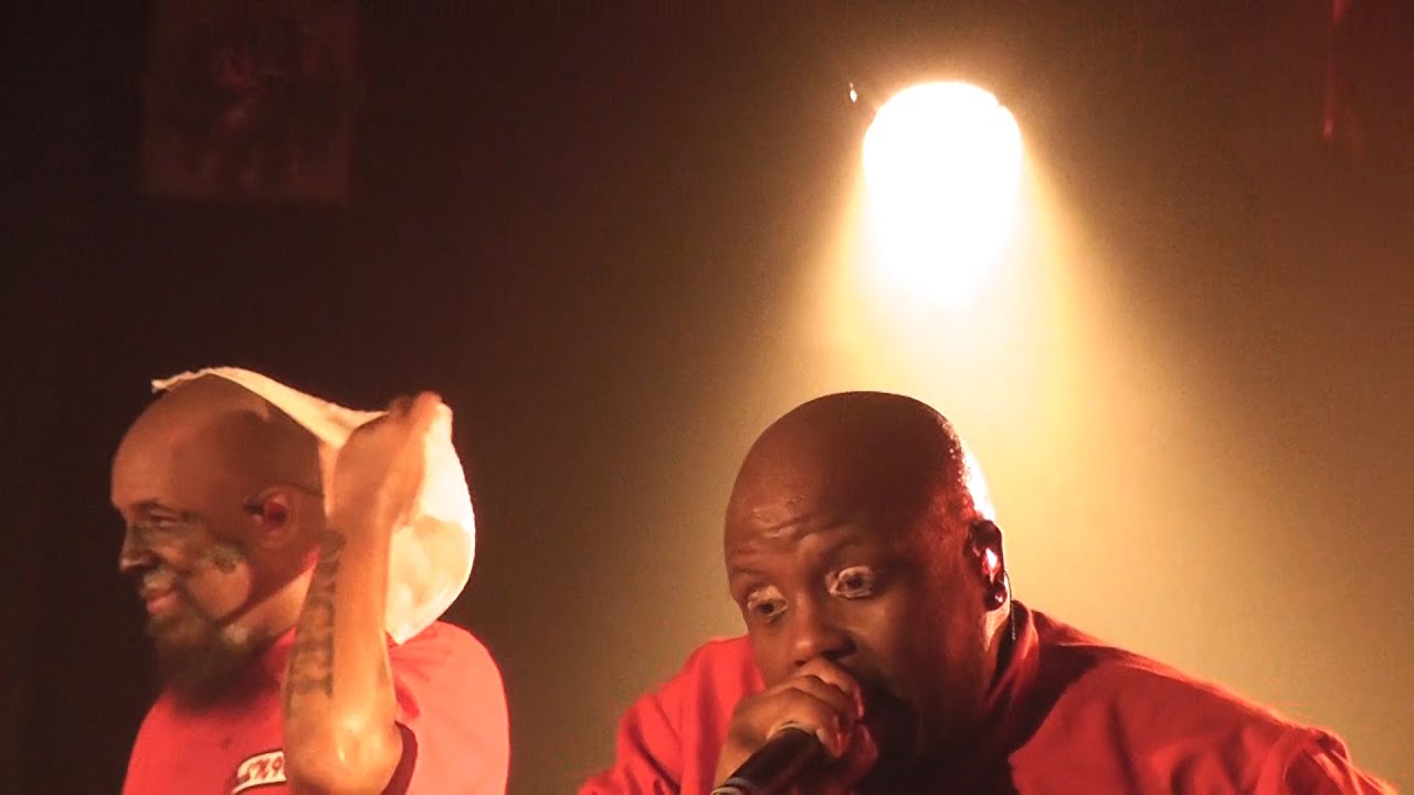 Krizz Kaliko - Spaz (Feat Tech N9ne) (Live@Simplon) - YouTube