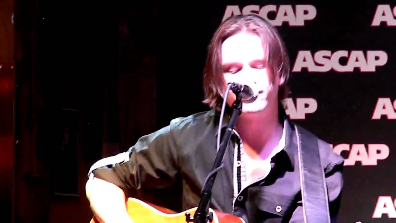 Josh Kear Sings "Before He Cheats" at Tin Pan South 2011 - YouTube