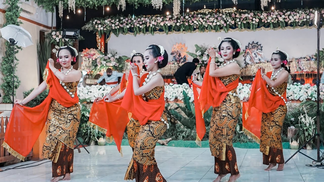 TARI GAMBYONG RESEPSI PERNIKAHAN ADAT JAWA - YouTube