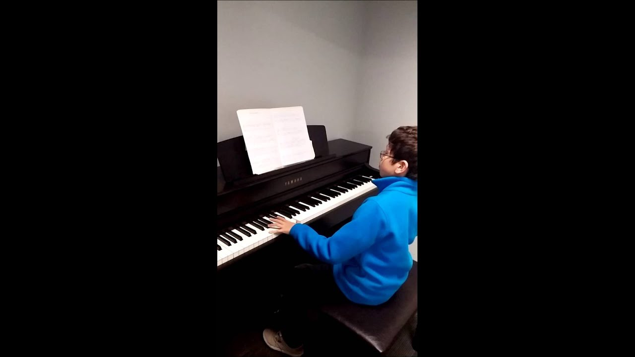 Left Handed Piano Player YouTube Left Handed Piano Player YouTube