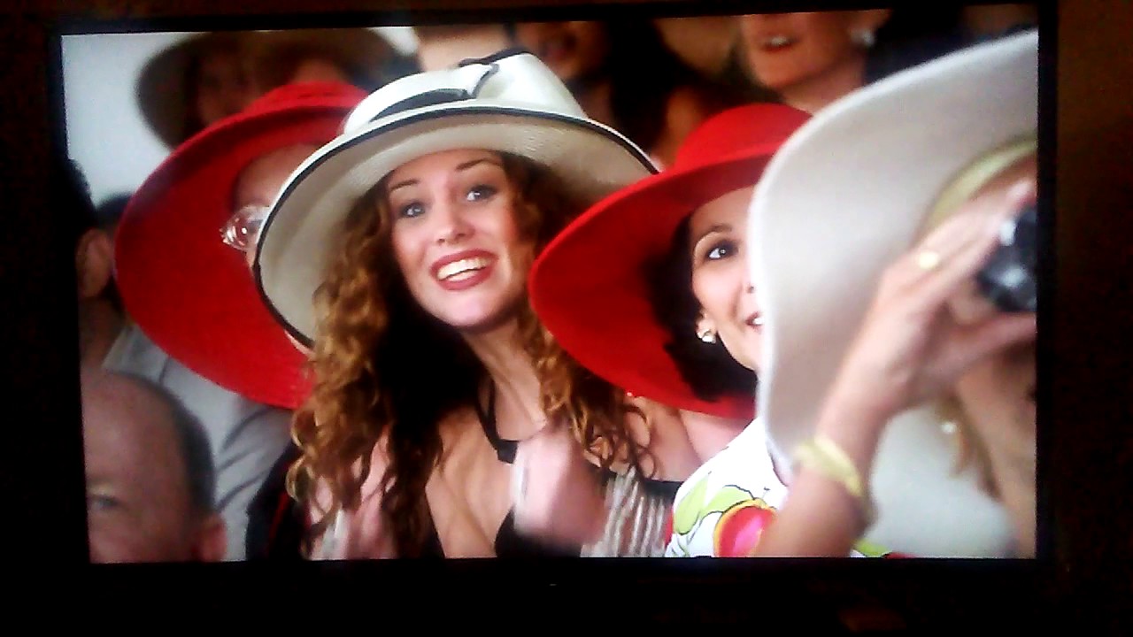 Racing Stripes - YouTube