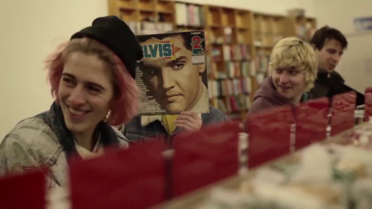 Max Diaz - Hows Your Life (Official) - YouTube