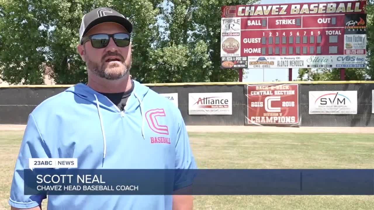 Shafter Baseball seniors balance regional playoffs, graduation - YouTube