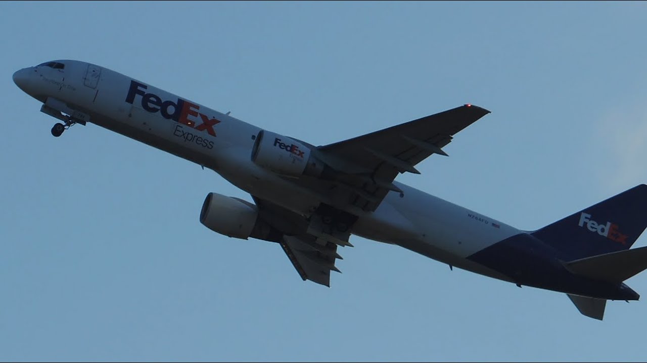 FedEx Boeing 757-200F [N784FD] takeoff from PDX - YouTube