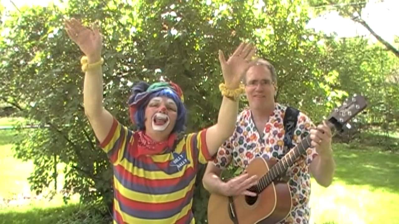 Silly Sally Silly Singing Song, "John Jacob Jingleheimer Schmidt" - YouTube