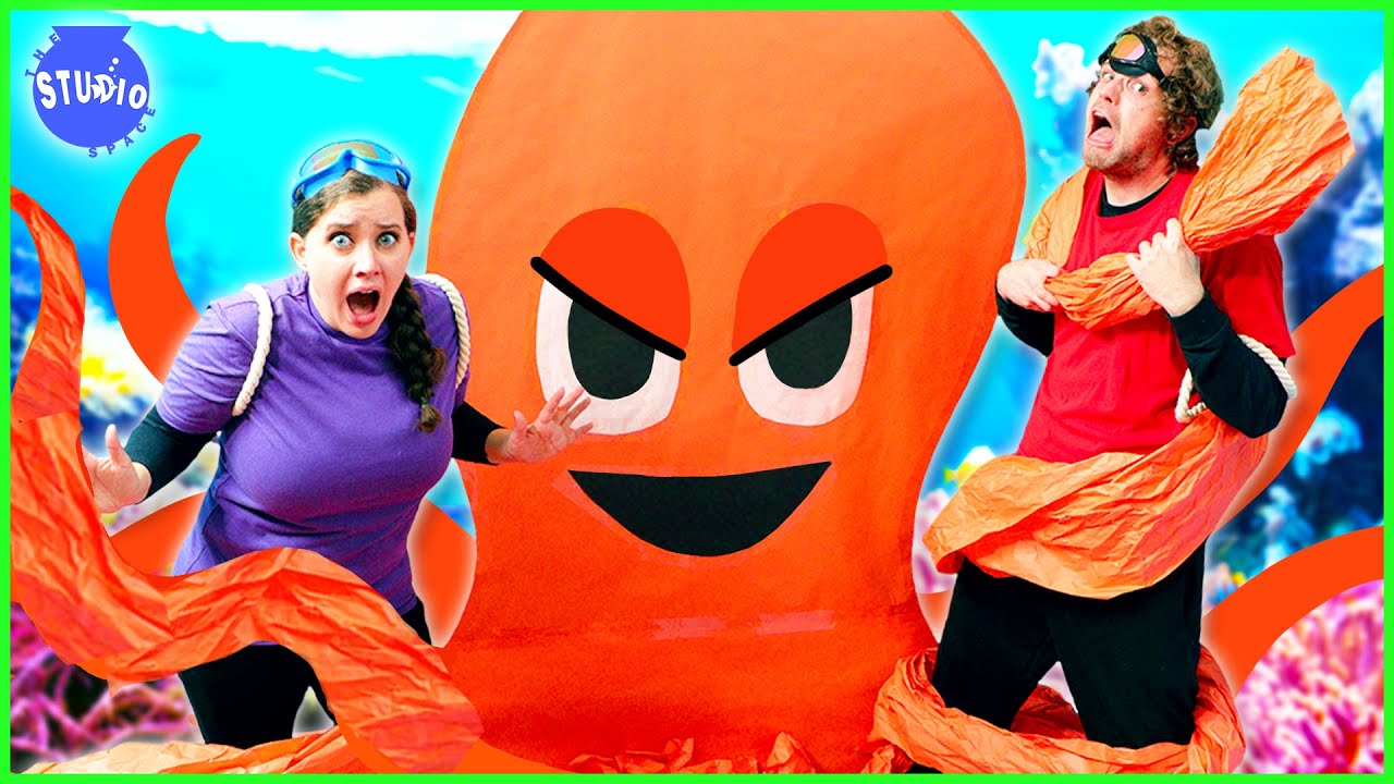 Escape Giant Octopus in IRL Underwater Box Fort Obby!! - YouTube