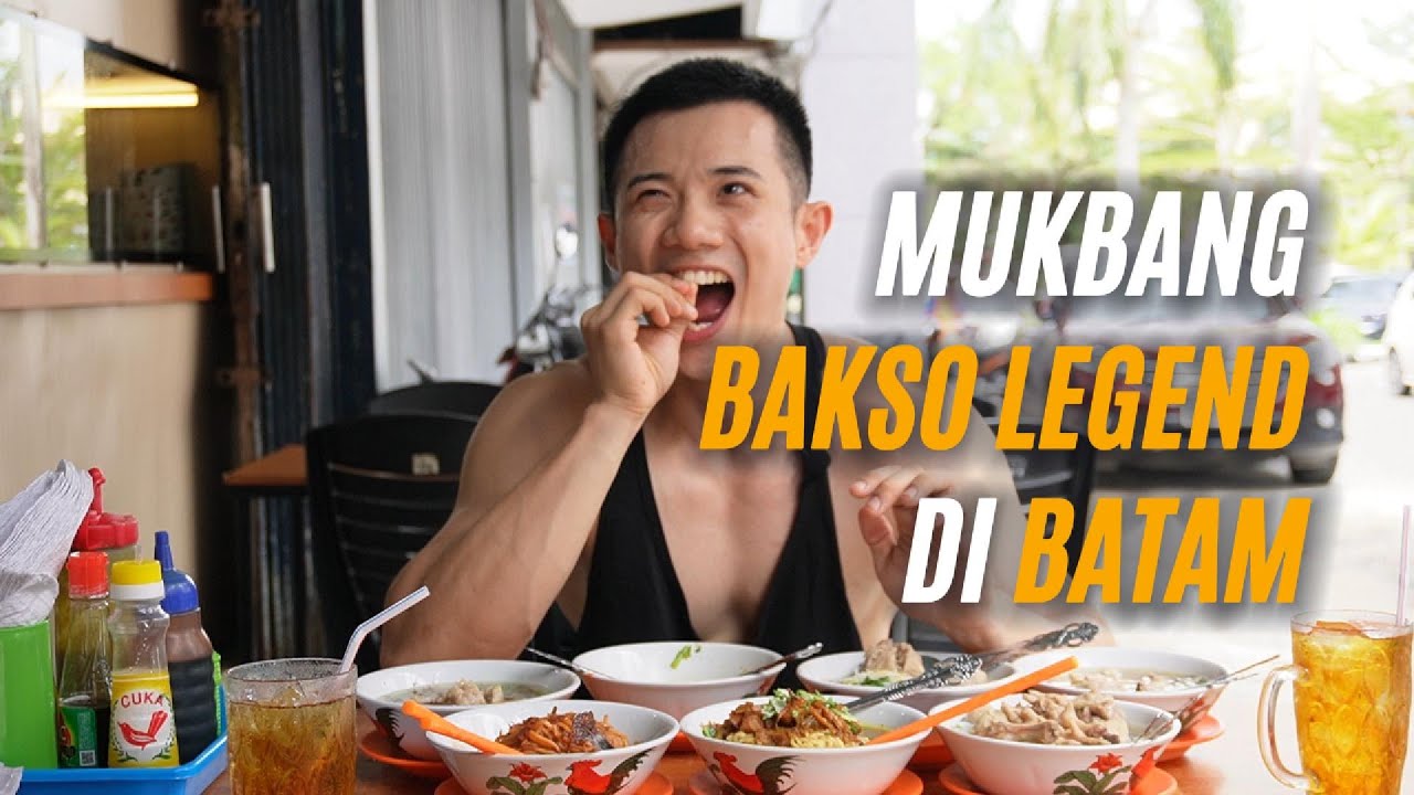 DISURUH PINDAH? - KOKO TANKTOP MUKBANG BAKSO LEGEND DI BATAM! - YouTube