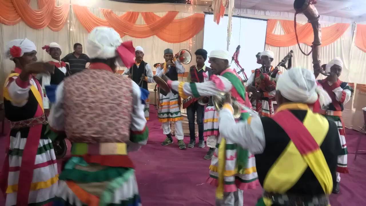 Chholiya (Kumaoni-छोलिया) a traditional dance form in the Kumaun region ...
