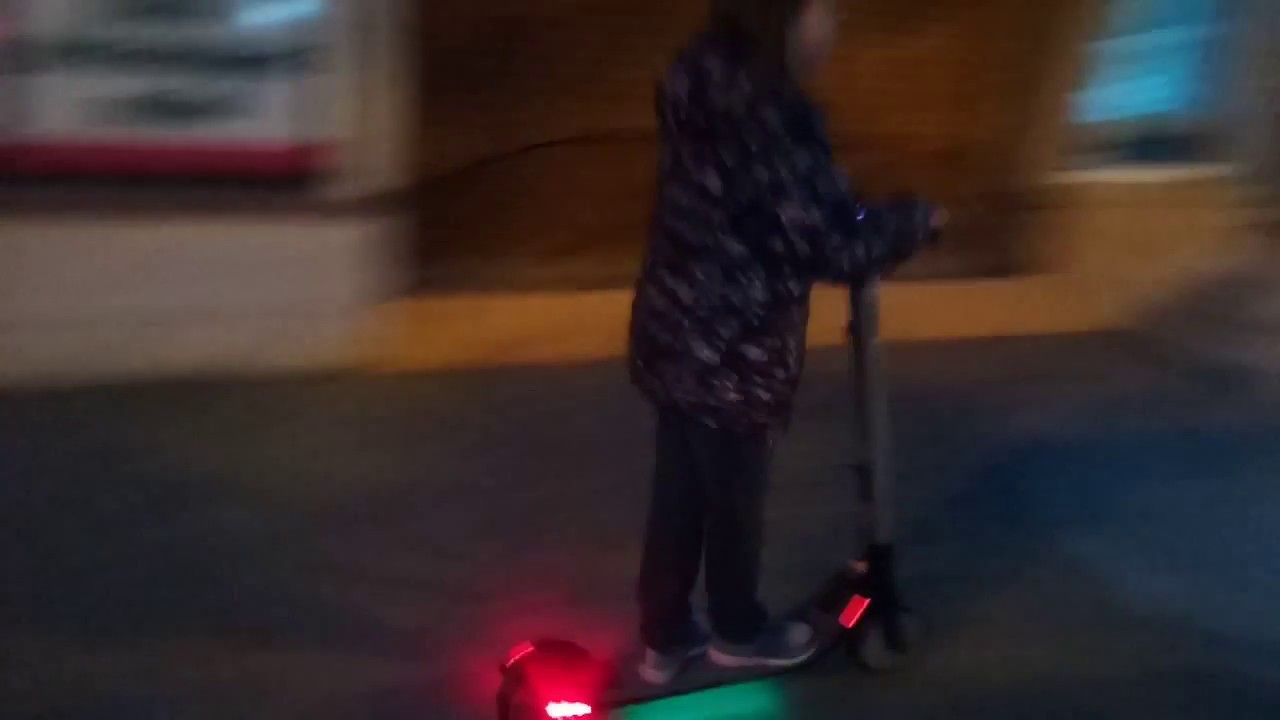 Ninebot Segway ES2 Folding Electric Scooter LED lights - YouTube