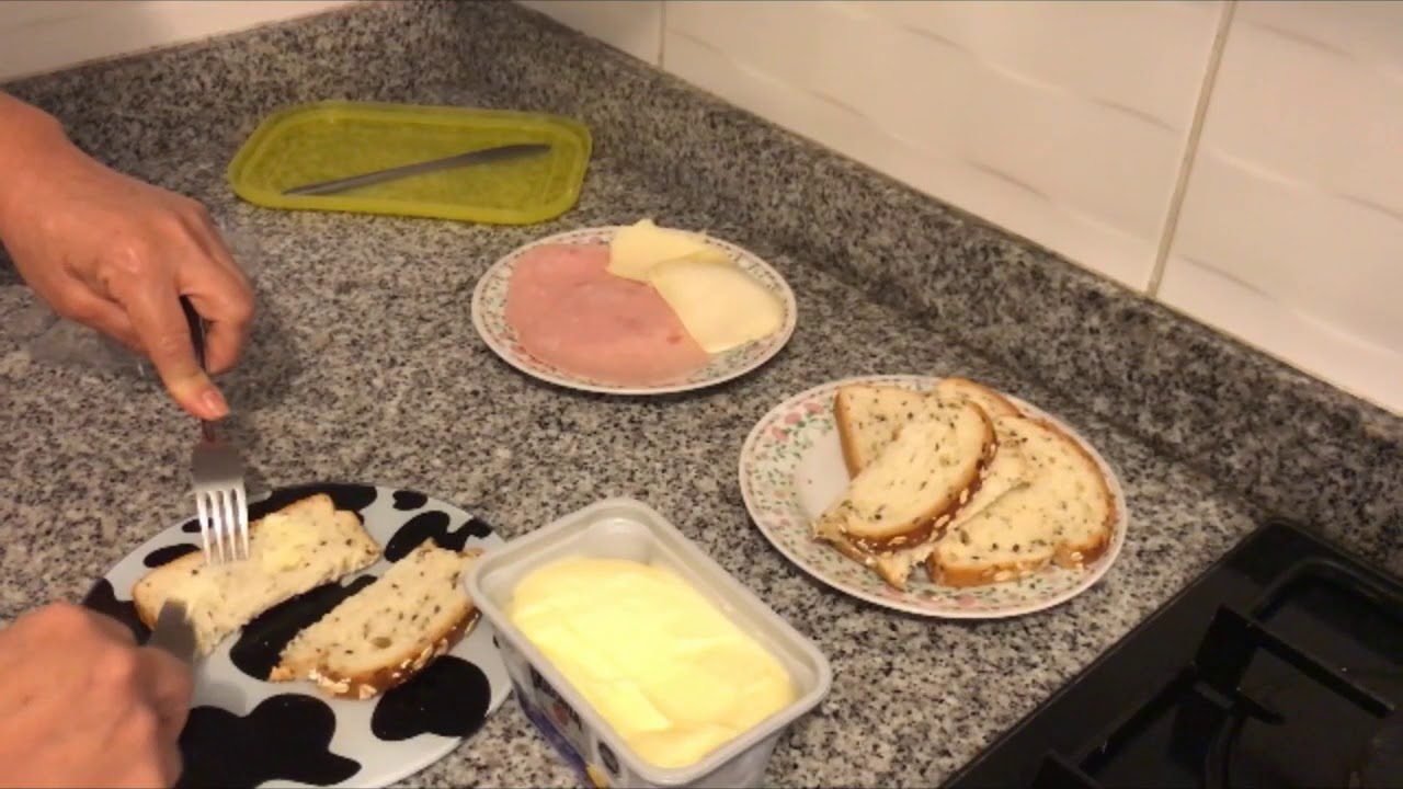 Un rico pan mixto para el desayuno - Taller de Mini Chef Inicial - YouTube