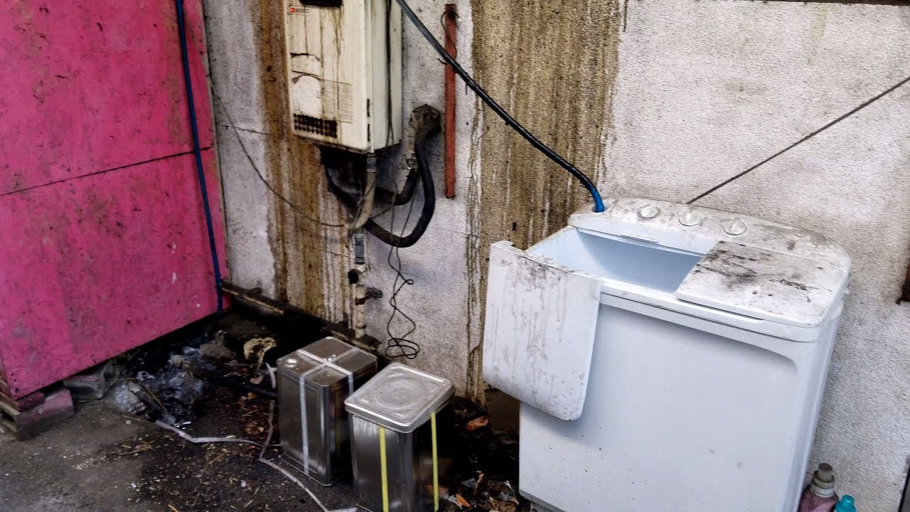 3 2 20 Unsanitary Backyard of Unsanitary Restaurants - Tokyo Japan ...