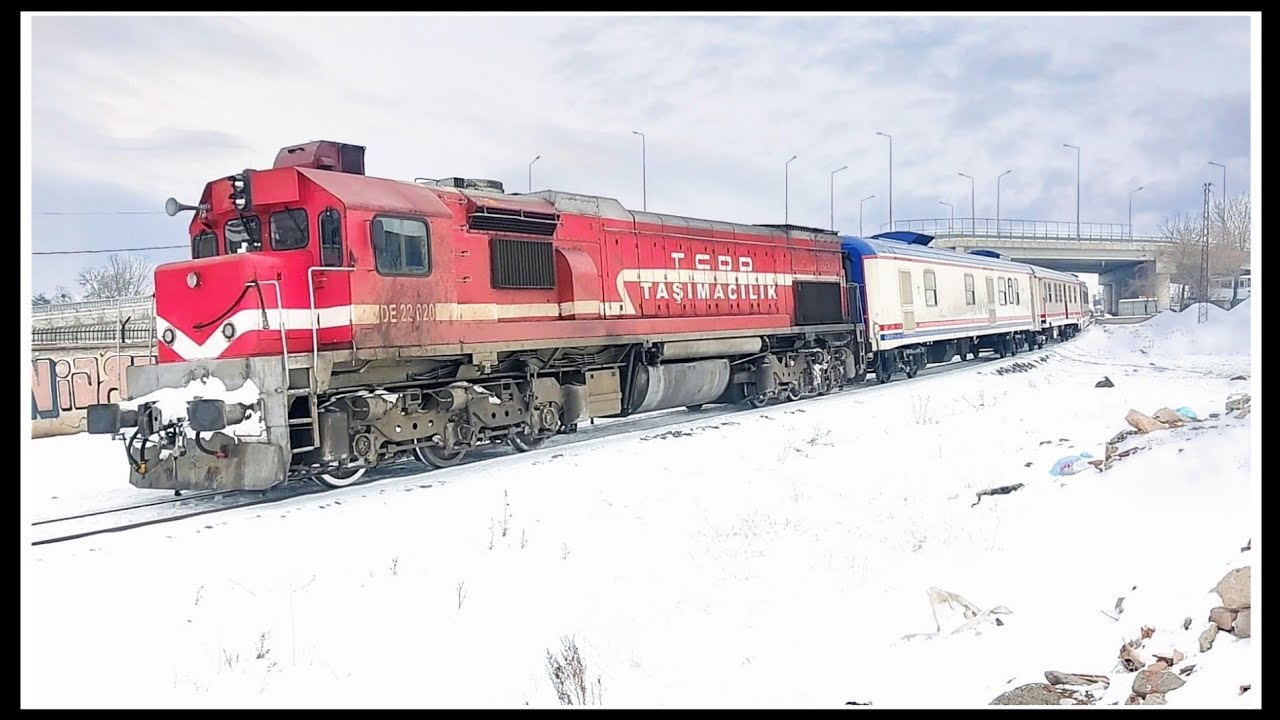 TCDD DE 22020 GÜNEY EKSPRESİ VE KORNALI GEÇİŞİ / SOUTHERN EXPRESS - GM ...