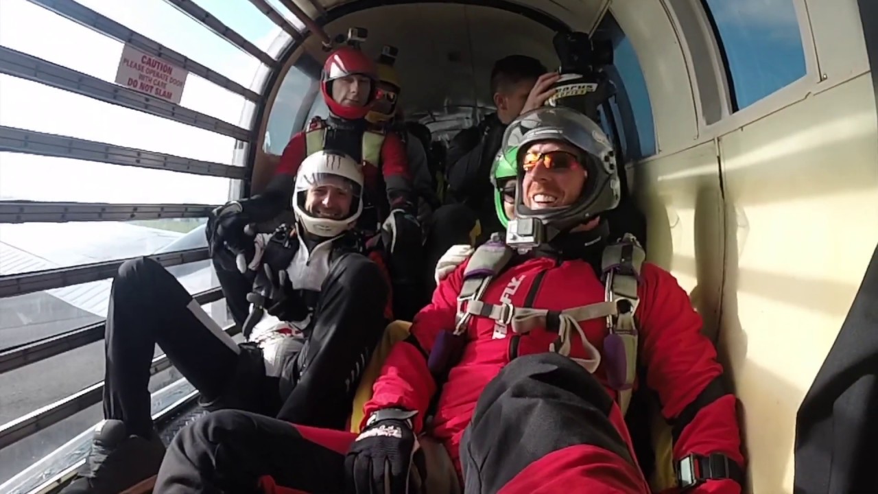 Skydiving Weekend tracking crew at Dunkeswell Airfield - YouTube