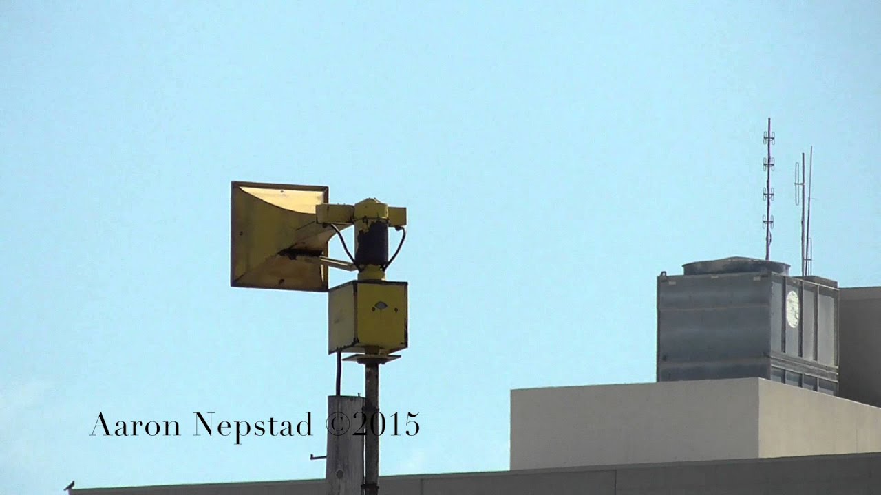 Federal Signal Thunderbolt 1003 4/5 University Park,IL - YouTube