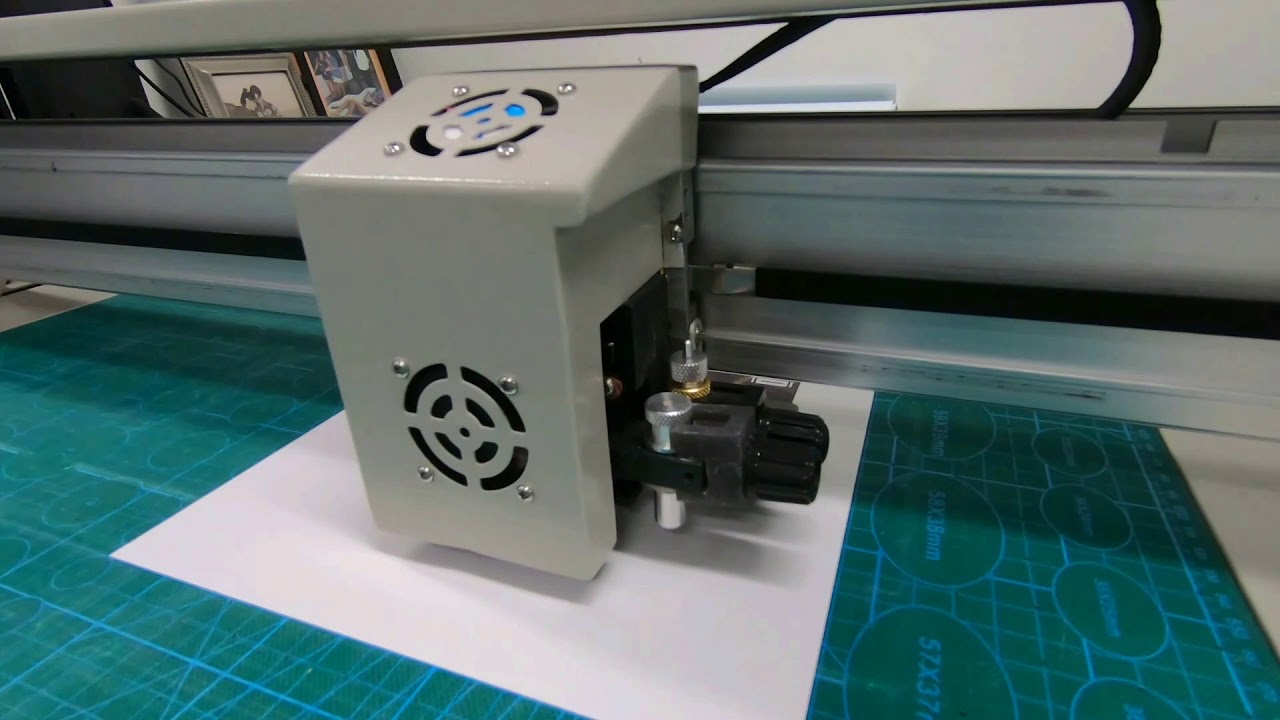 Digital Die Cutting @Colornetpress - YouTube