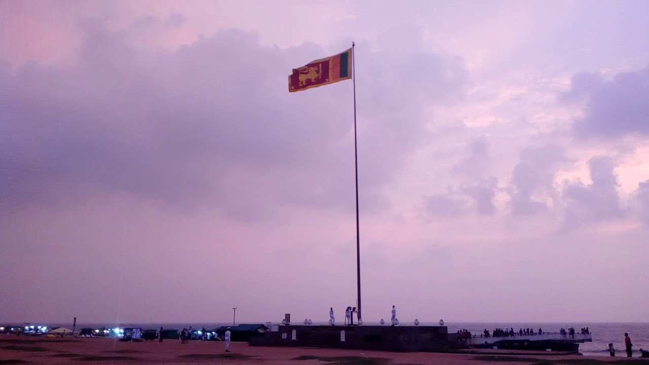Sri lankan national flag at galle face - YouTube
