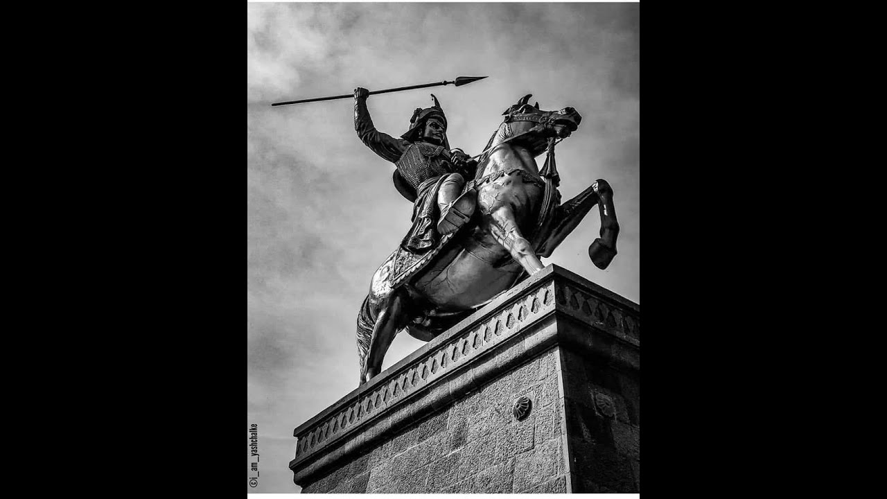 The slimmest illusionist Sword in the world is Peshwa's Chandrahas ...
