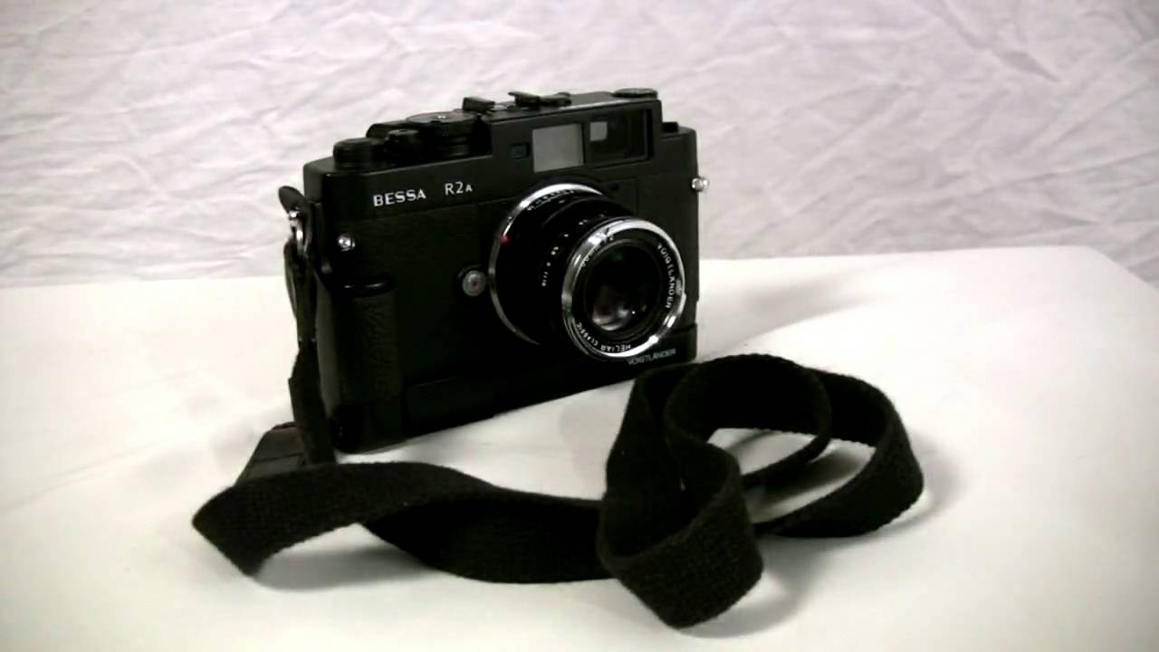 Voigtlander Bessa R2A Overview - YouTube