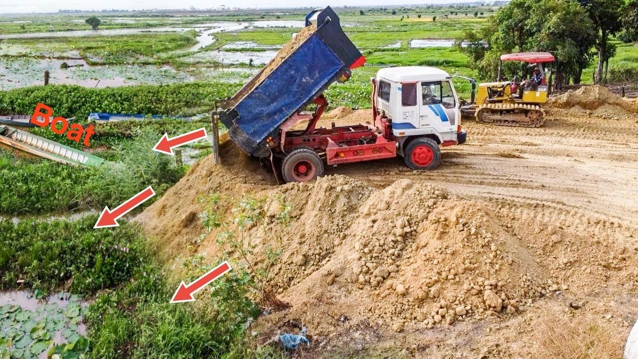 Activity Start New Project Land Fill By Dozer D20A Push Soils Into ...