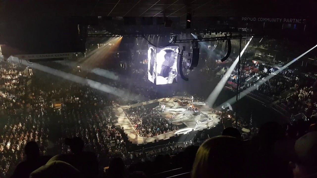 Eric Church/Toronto, March 2, 2017: "Carolina" - YouTube