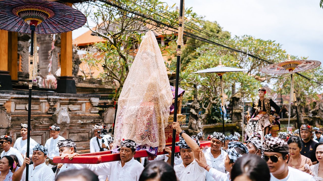 AMET PINET ROYAL WEDDING PURI LANGON UBUD 03 10 2022 - YouTube