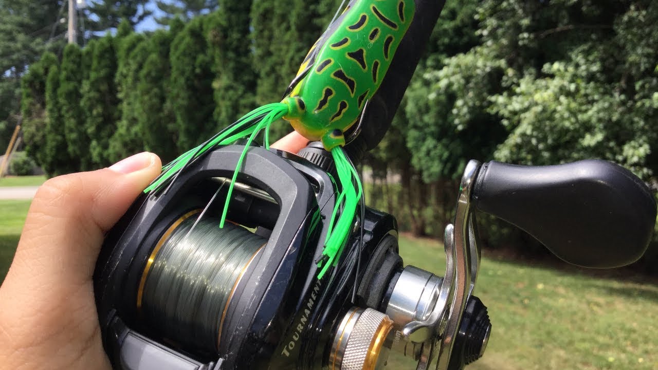 HOW TO CAST A BAITCASTER! | Minimal Backlashes/Birdsnests! - YouTube