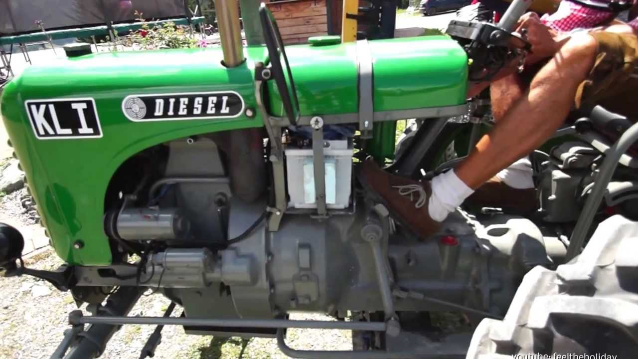 OLDTIMER TRACTOR start MORE THAN 60 YEARS OLD ORIGINAL SOUND OF THE ...