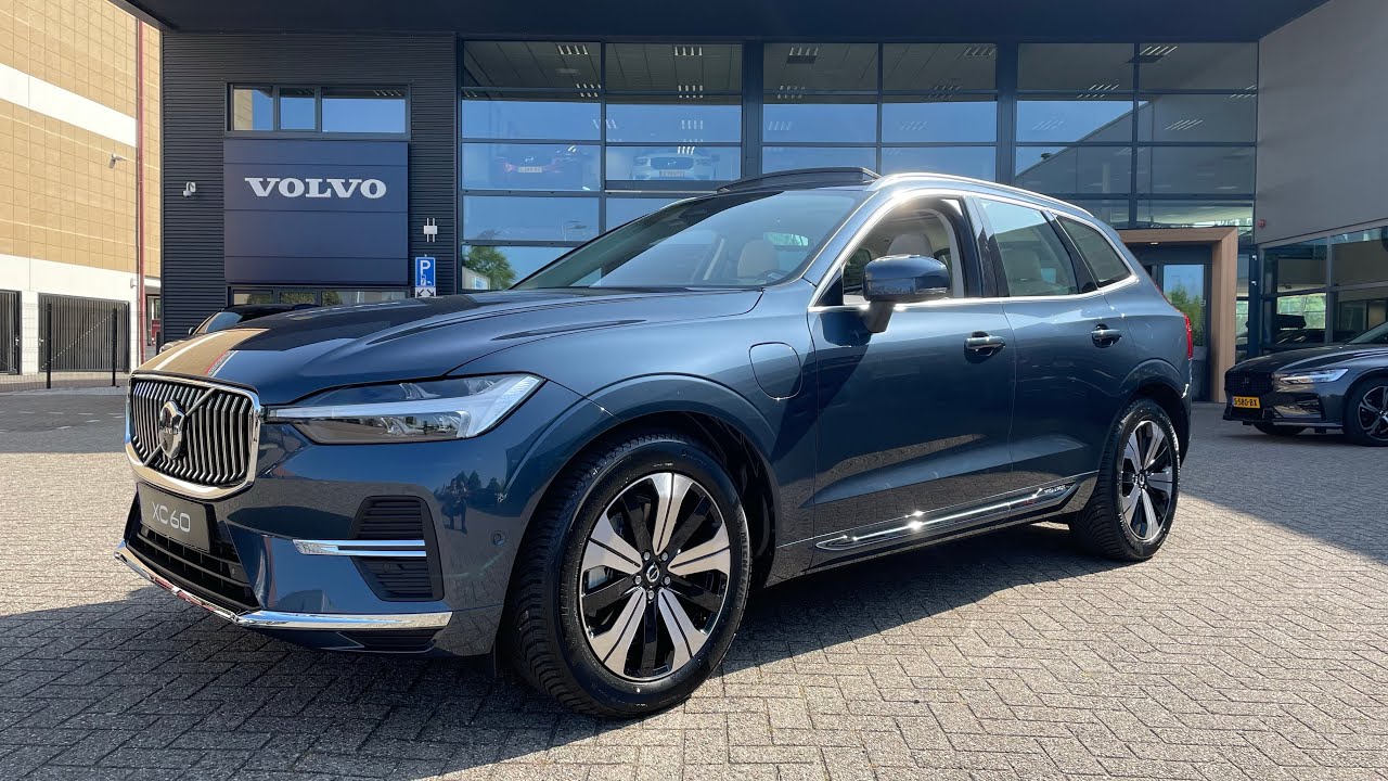 Volvo XC60 Recharge Model 2024 Plus Bright 723 Denim Blue Pearl