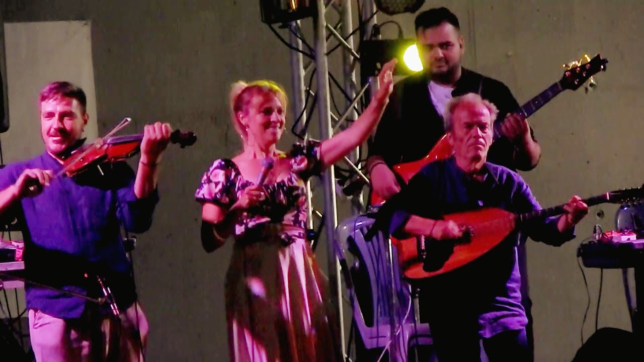 Στελλινα Κονιτοπουλου & Μάκης Τσικος στην Ανθούσα, 18-7-2022, Νησιώτικα ...