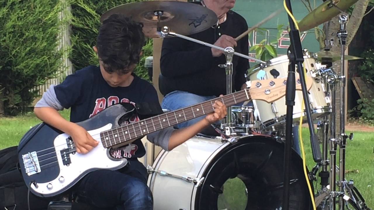 YOUNG BASS PLAYER BRUNO 8 YEARS OLD - YouTube