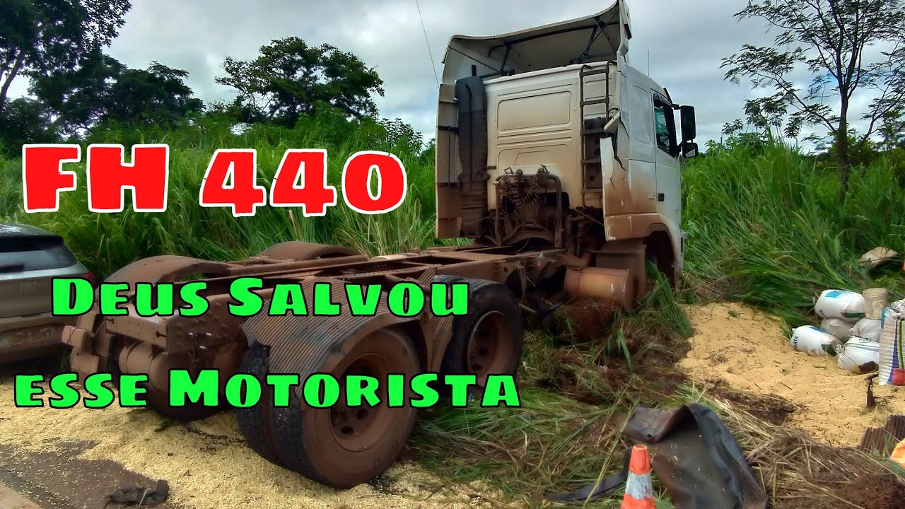 Resgate do Volvo FH 440- houve um Tombamento dos Reboques - YouTube