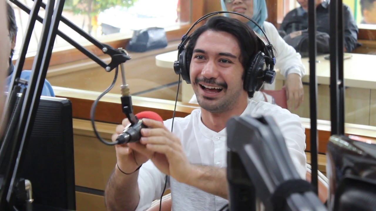 Pantun Ceplas Ceplos Barengan Reza Rahadian Part 3 - YouTube