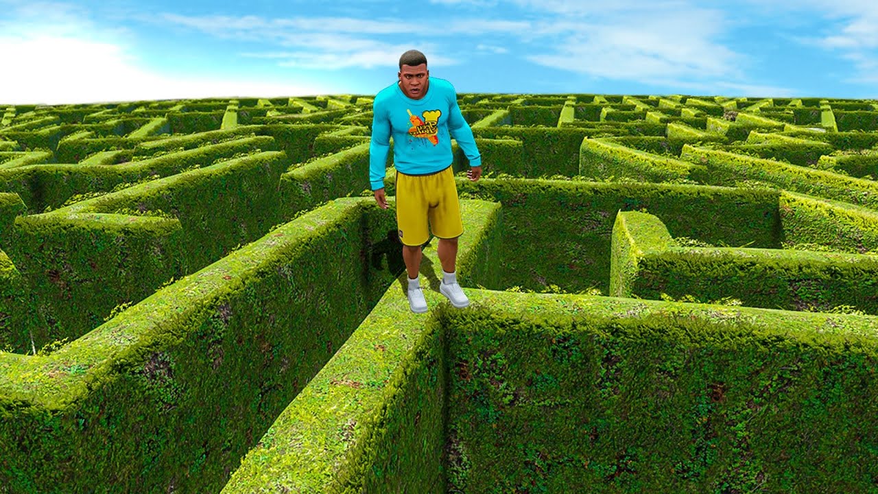Escape The GIGA MAZE In GTA 5! - YouTube